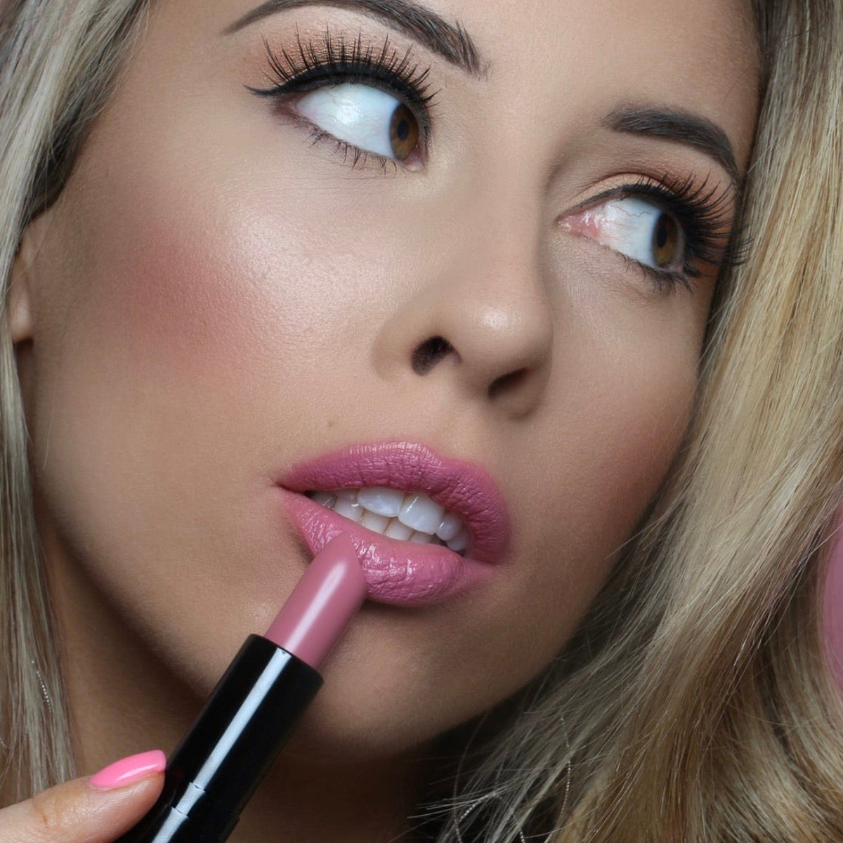 Kate Lipstick – Pink Dust Cosmetics